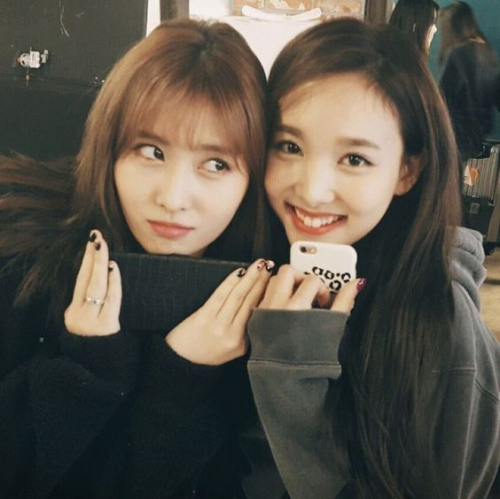 ranking girl group vocalists Tier List (Community Rankings) - TierMaker